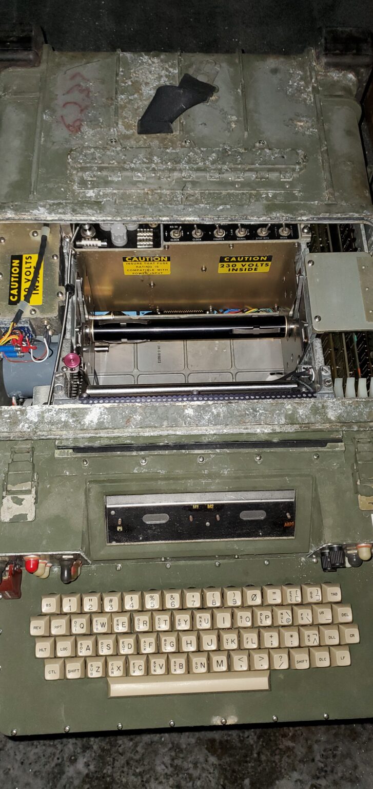 Refurbishing an AN/UGC-74 – Vintage Volts